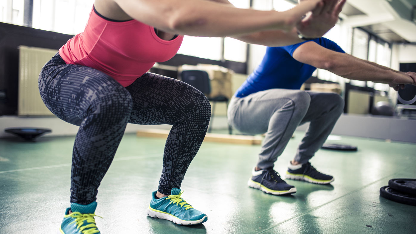 How to squat properly for beginners - 9Coach