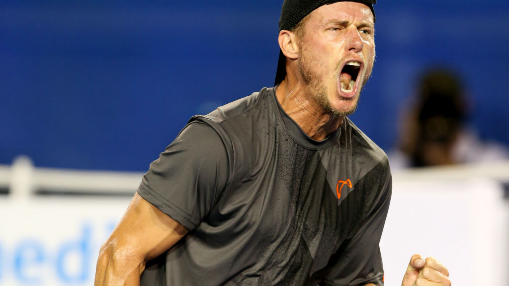 Lleyton Hewitt through to second round of Australian Open
