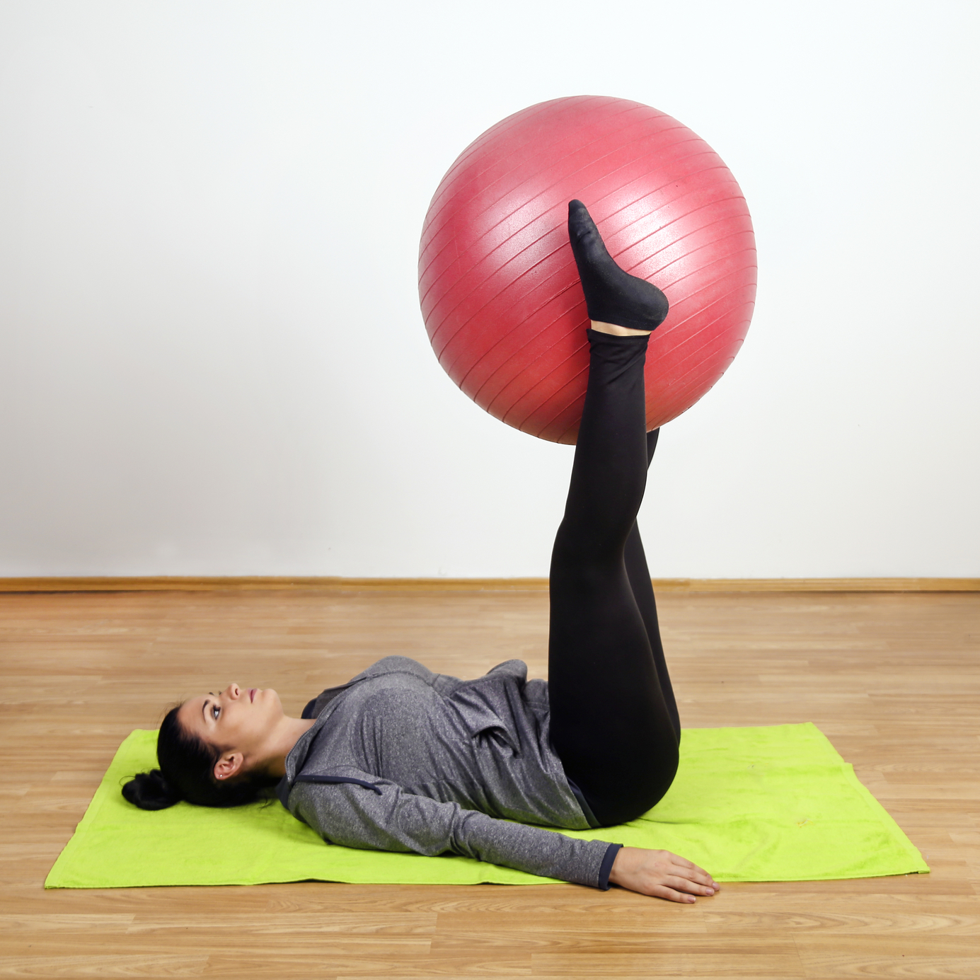 No-gym workout: 7 ab exercises that only need a gym ball