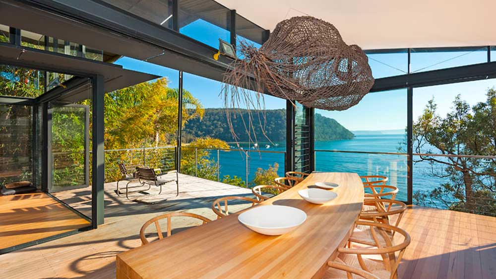 Sydney glass beach house | Beach houses for sale, Glass pavilion, Glass ...