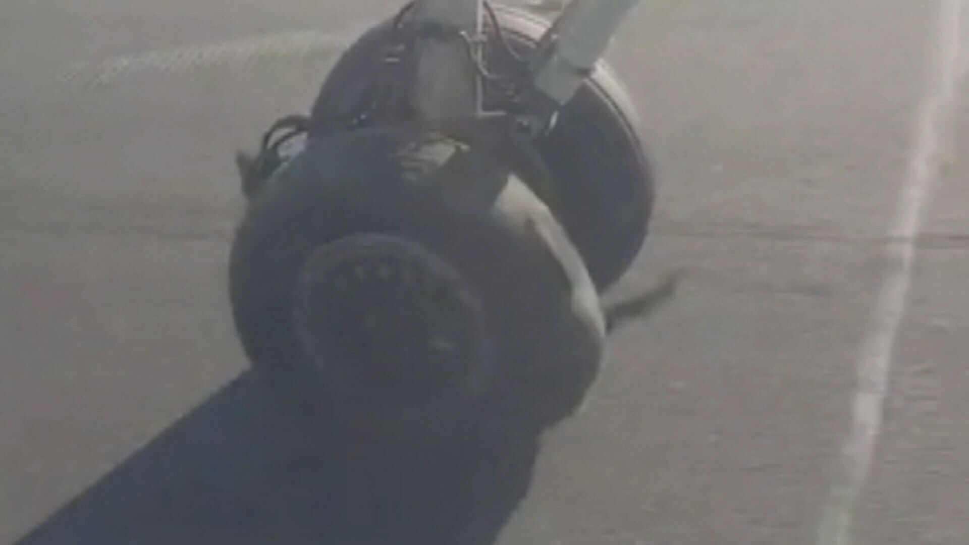 Qantas tyre explosions safety investigation launched by airline