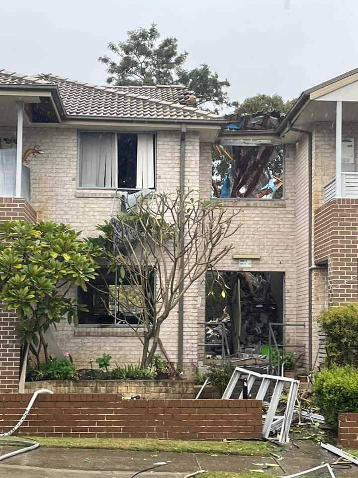 Two rescued after explosion causes building collapse in Sydney – Mingooland