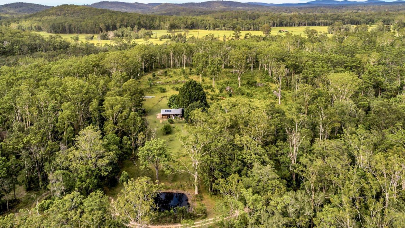Listen to birdsong and the ocean at this idyllic cottage listed for ...