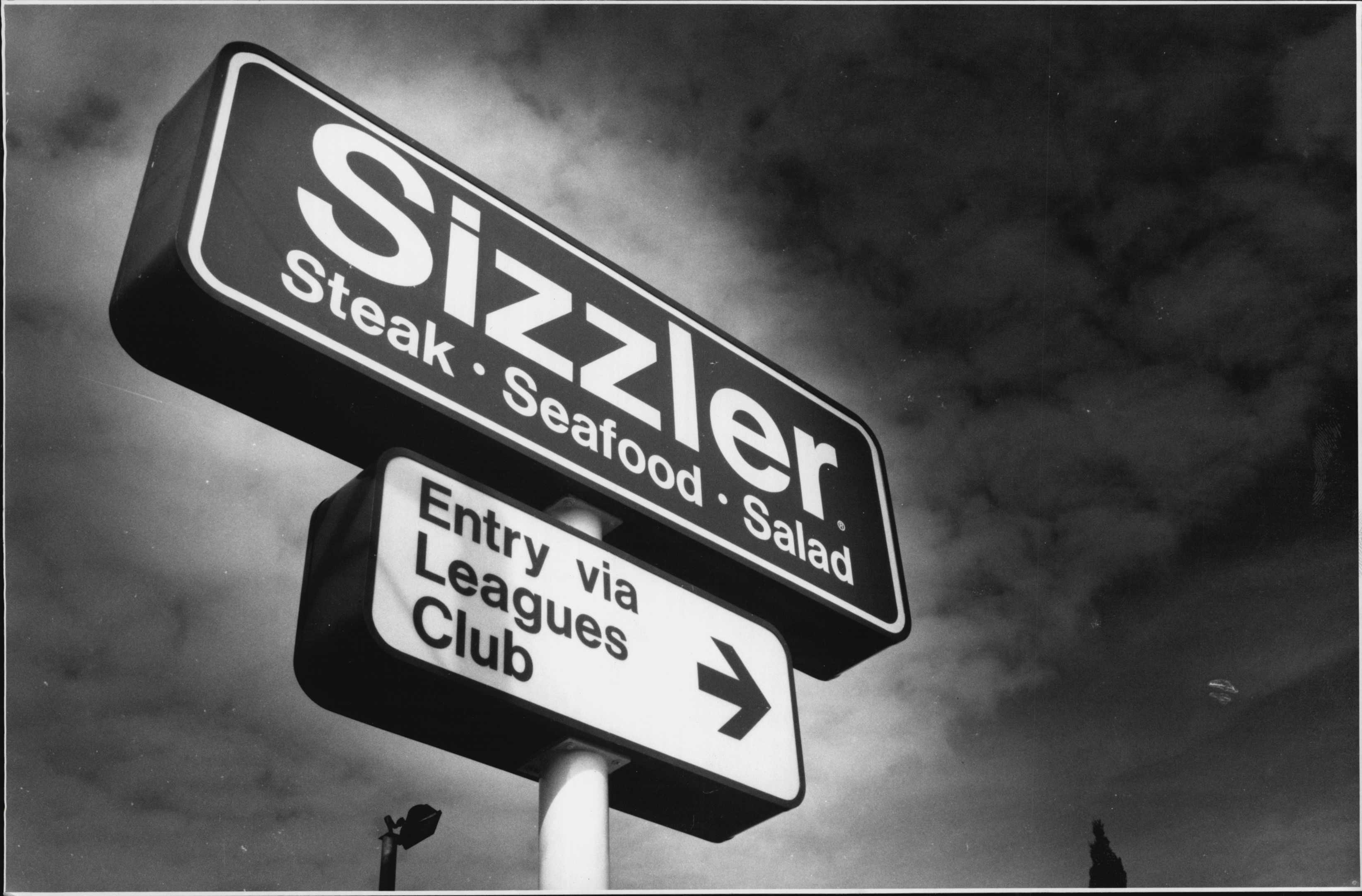 Old Sizzler Logo