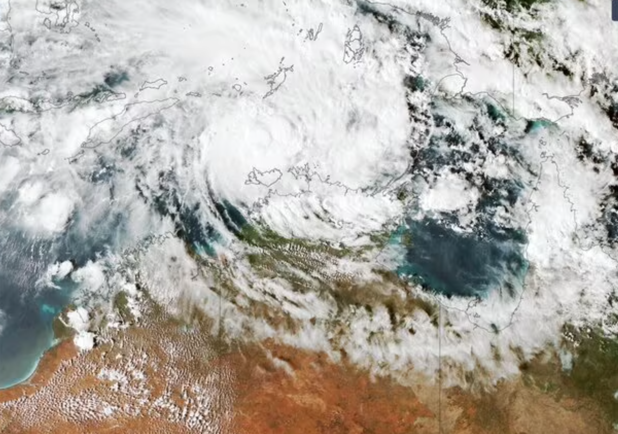 'Gale force' wind warning as cyclone heads toward Top End - NetFM