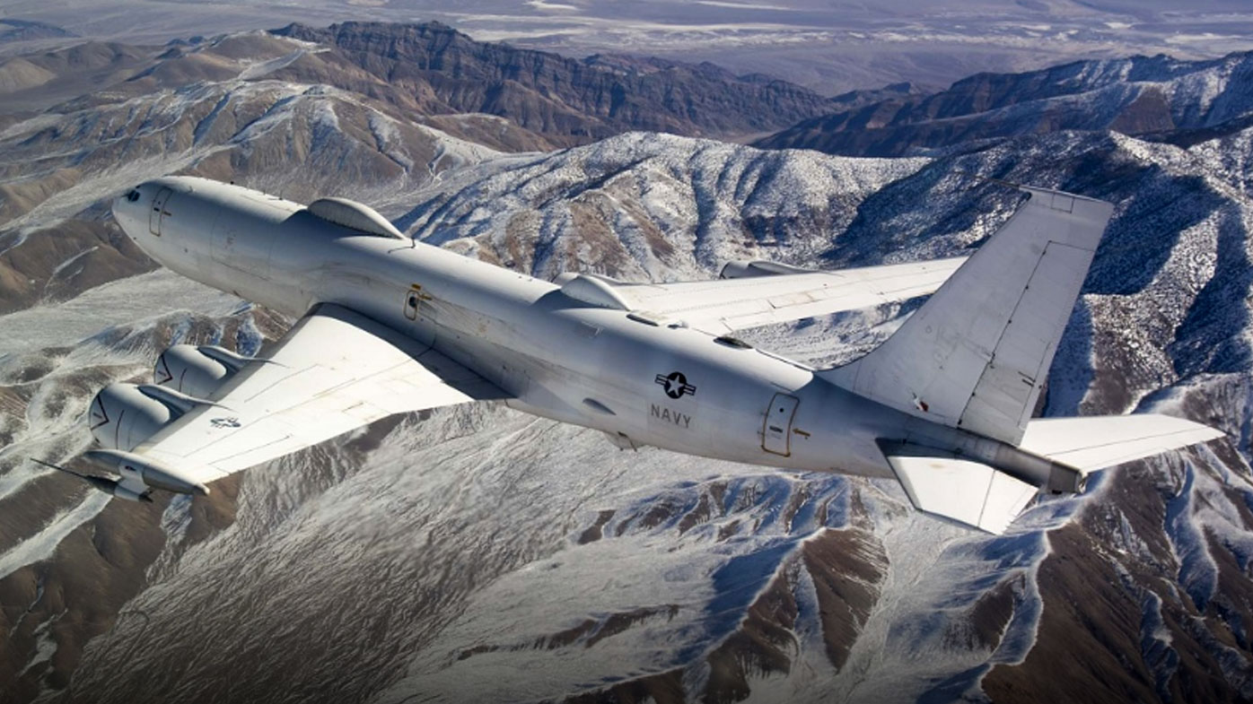 Doomsday E6B Mercury US Navy plane forced to land after bird strike ...