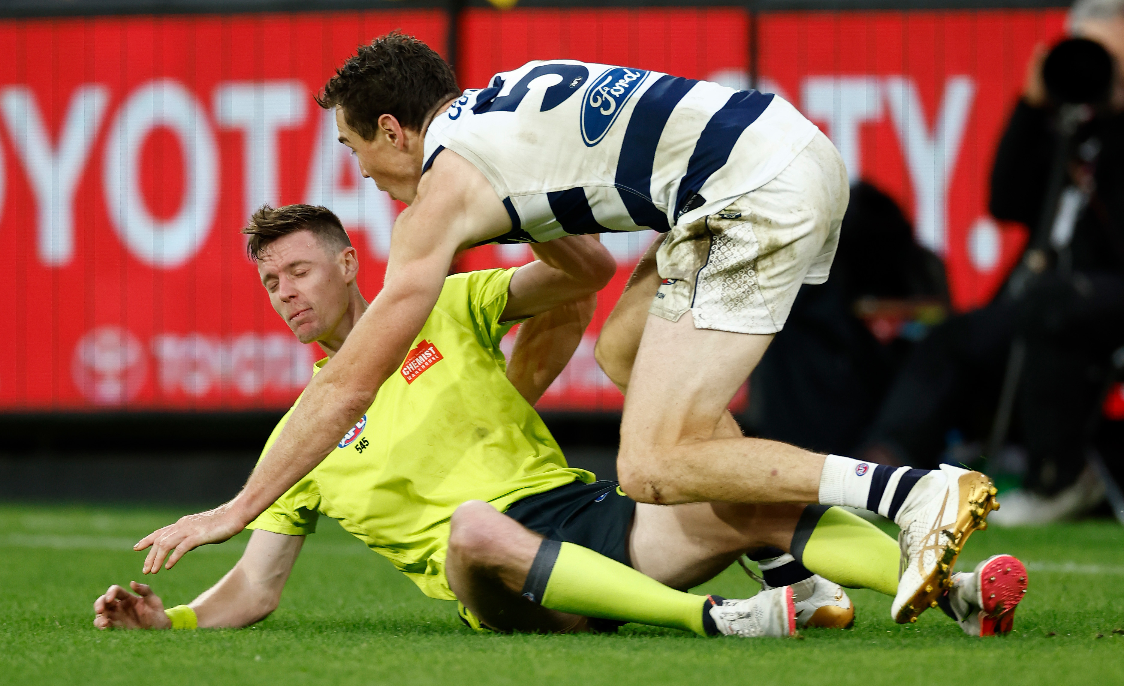 AFL news 2023: Jeremy Cameron clash with umpire in goal celebration ...