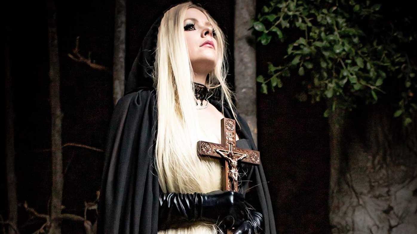 Avril Lavigne's latest single 'I Fell in Love With The Devil' generates ...