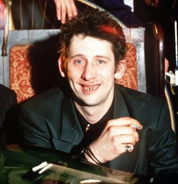 The Pogues singer dies days after release from hospital – Mingooland