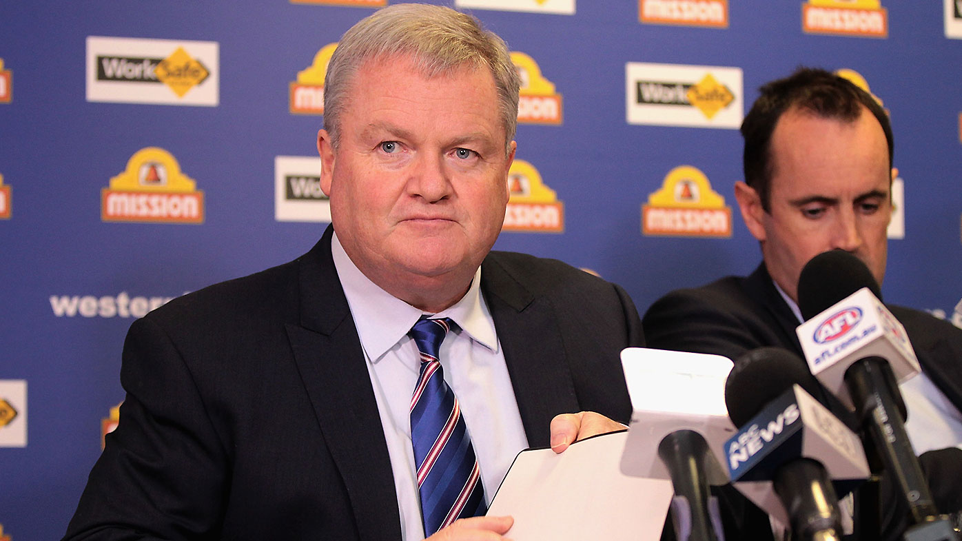 Le manager de Lachie Hunter, Paul Connors, interrogé par les Western ...