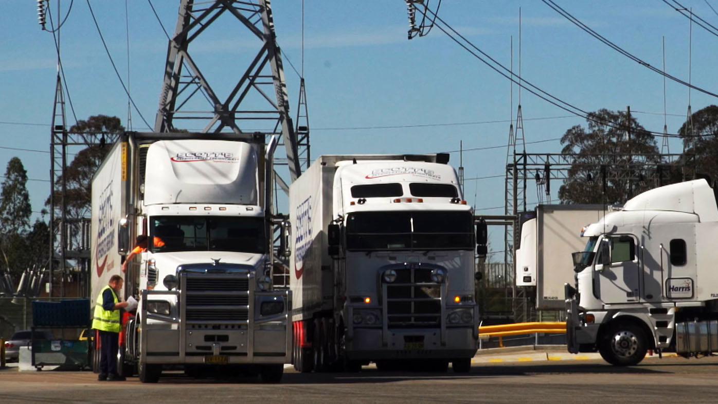 Truck giant collapse risks $500 million of frozen food going to waste ...