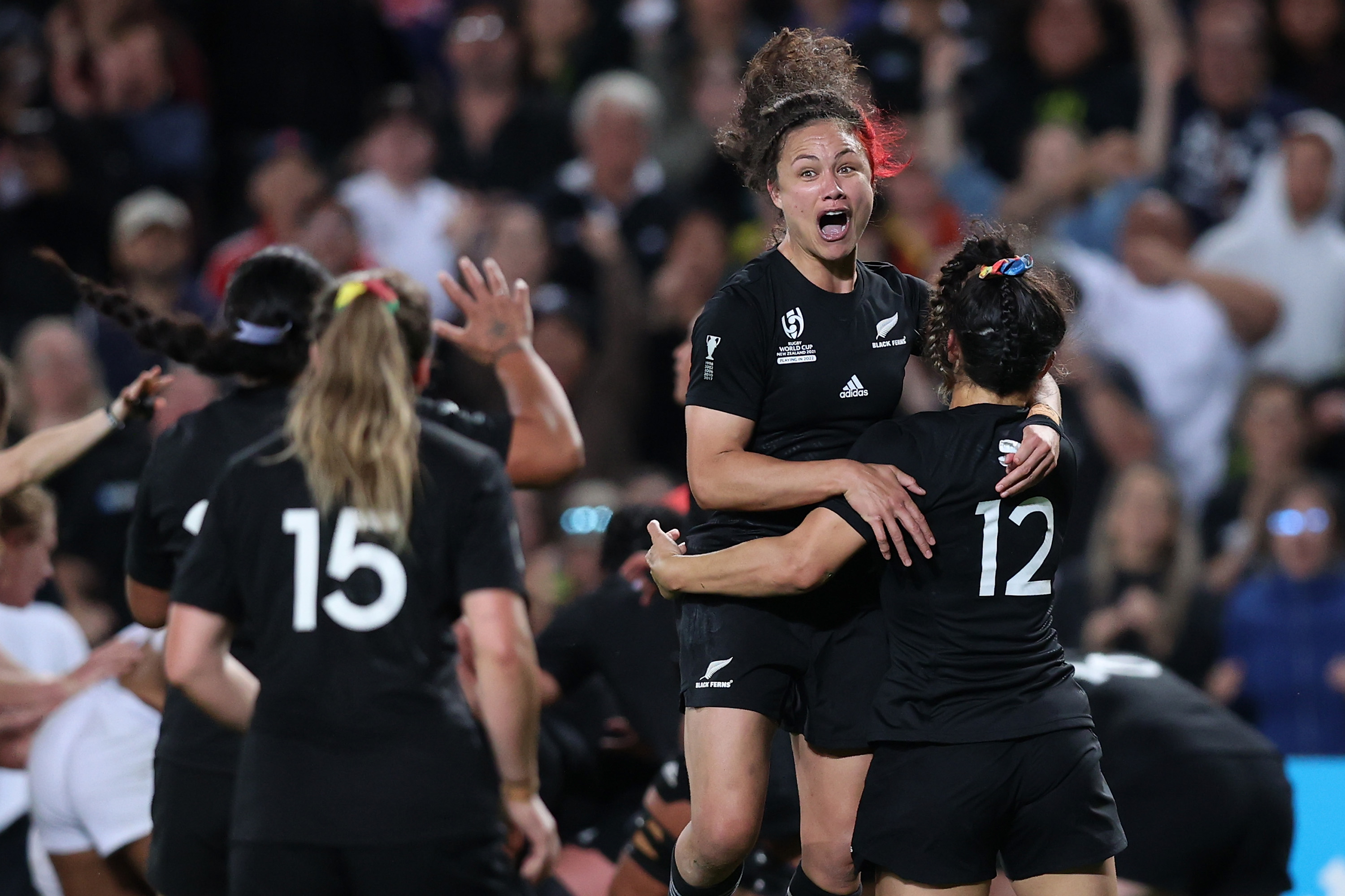 Women's Rugby World Cup 2022: Ruby Tui interview, crowd singing video ...