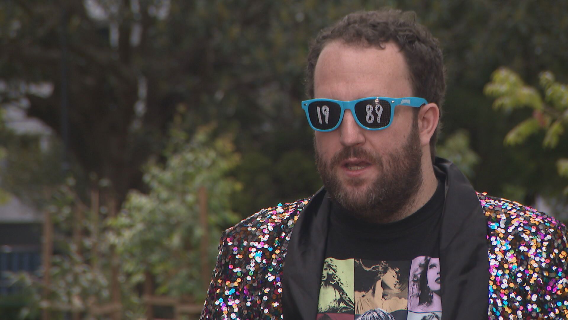 Taylor Swift takes to the stage after fears of storm delays – Mingooland