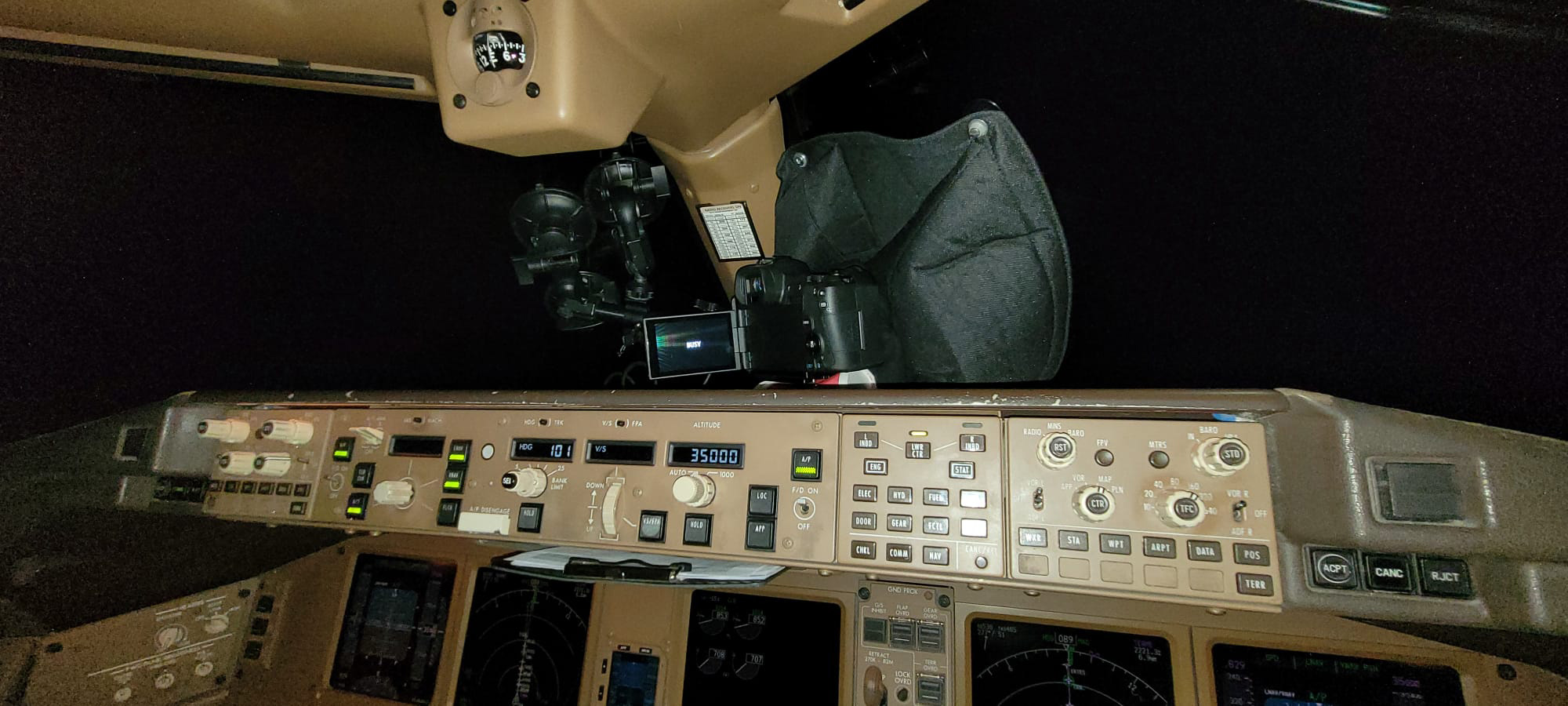 Boeing 777 300er Cockpit