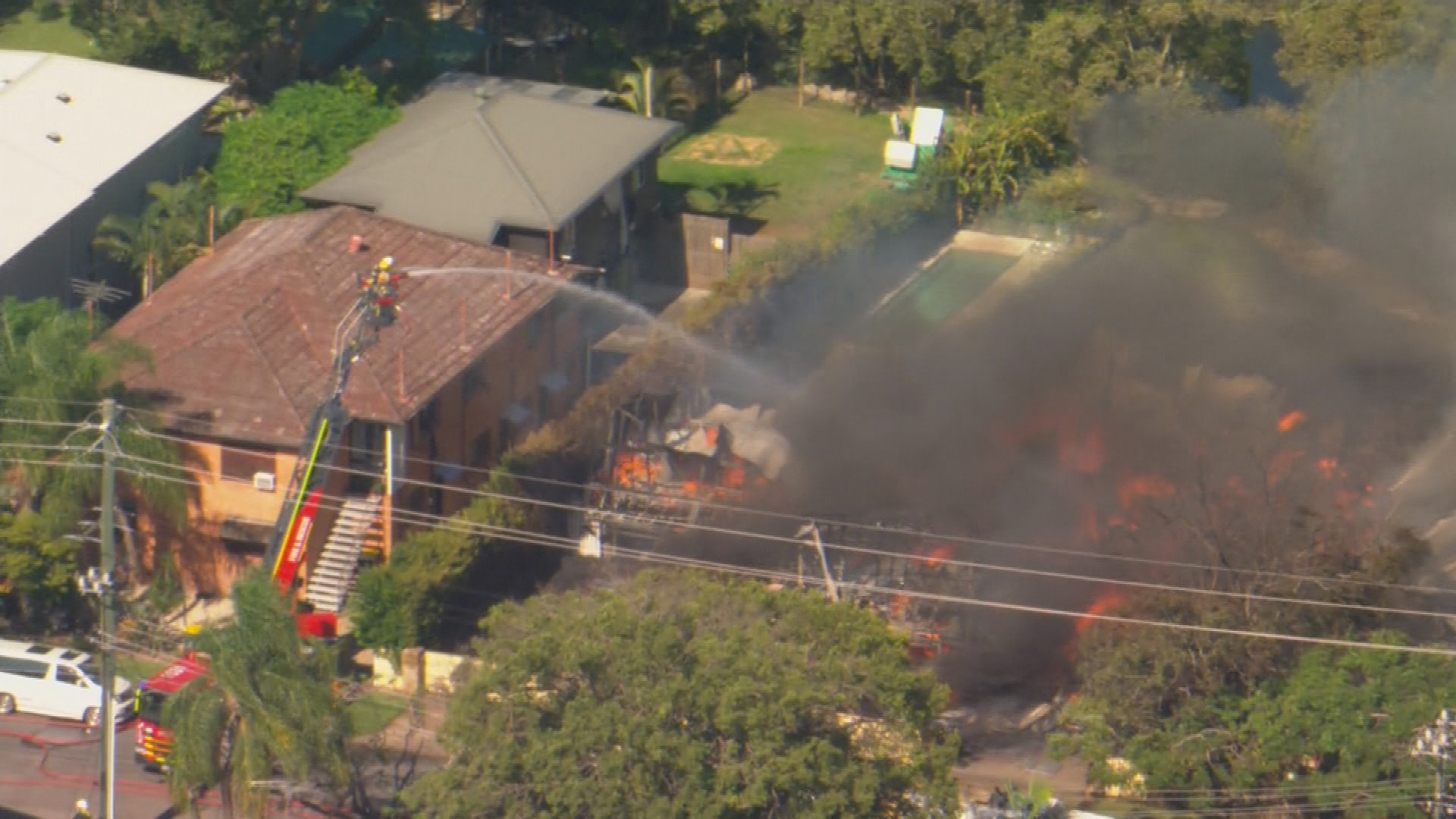 Two homes on fire in Brisbane's south – Mingooland