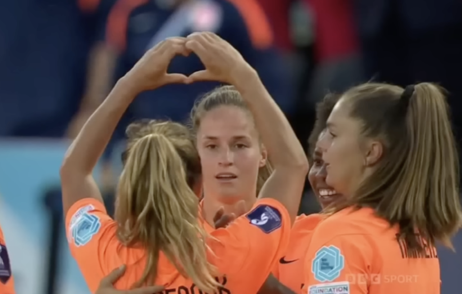 Ellie Carpenter and Daniëlle van de Donk’s complete relationship ...