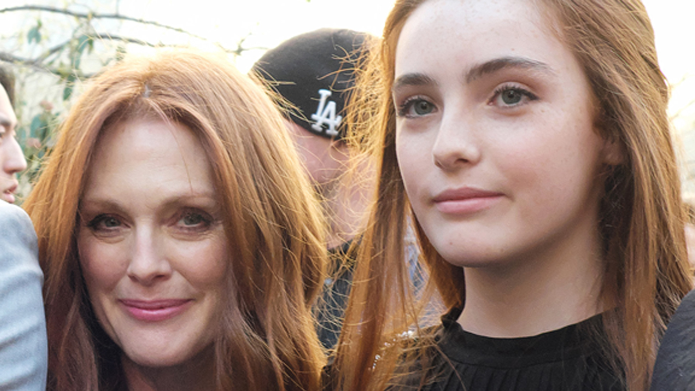 Julianne Moore's impression of her teenage daughter Liv is brilliant ...
