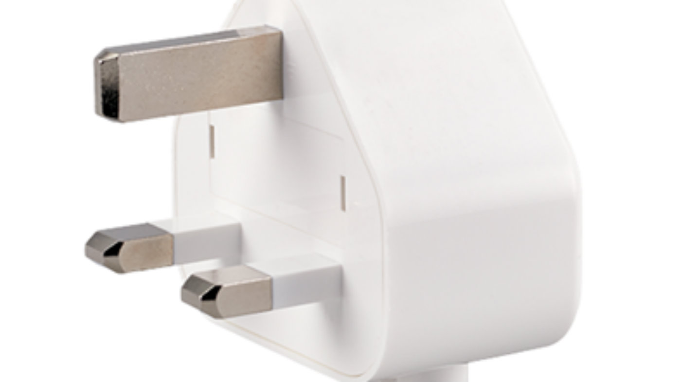 Apple plug product recall by ACCC over electric shock risk